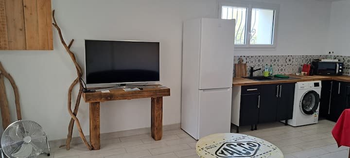 Studio Très Spacieux  à 10 Minutes Des Plages - Marignane