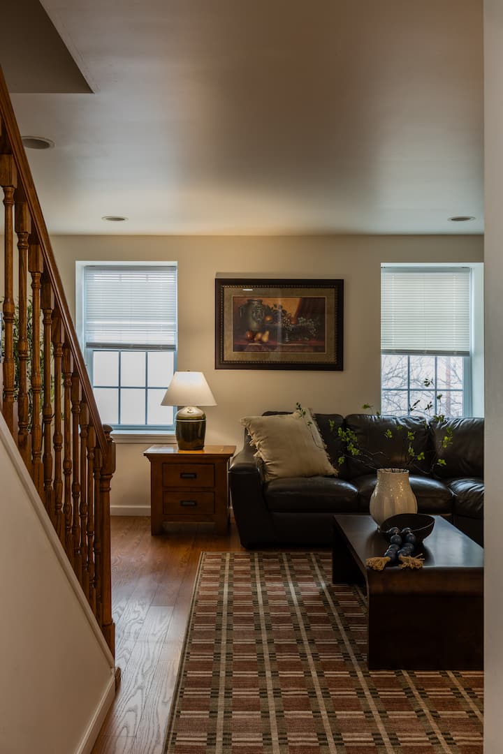 Rittenhouse Square W/ Outdoor Space - 3bed-3baths! - Philadelphia, PA