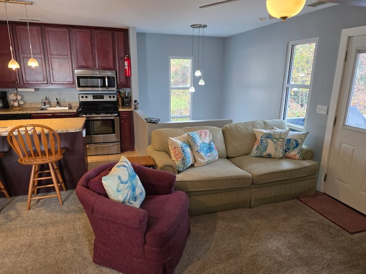 2nd Floor Poolside Apartment • Raleigh, Nc - Falls Lake State Recreation Area, Wake Forest
