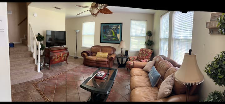 Beautiful Home W/ Perfect Location In N. Arlington - Arlington, TX