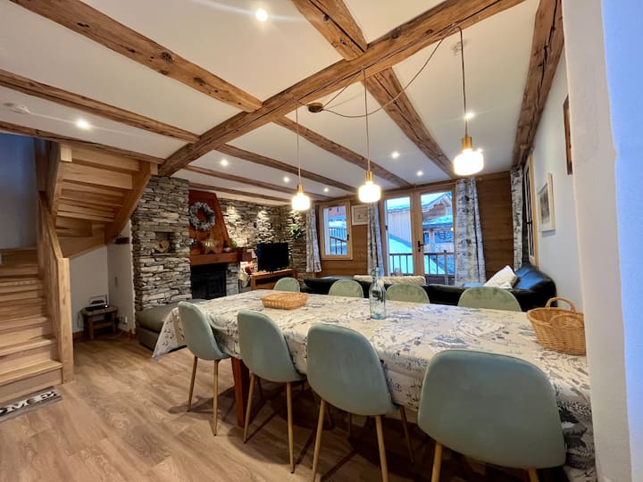 Apartment In The Chalet La Carline, Sleeps 8 - Tignes