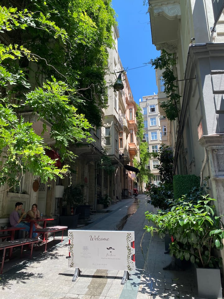 Comfortable Duplex At Old Pera - 이스탄불