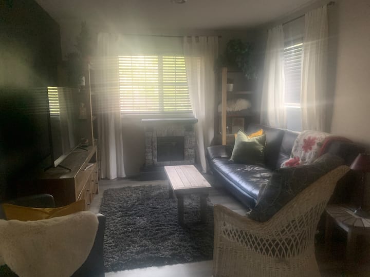Canyon Loft. Not Too Far, Not Too Close. Private Stay.  Str # 000795 - Cashmere, WA