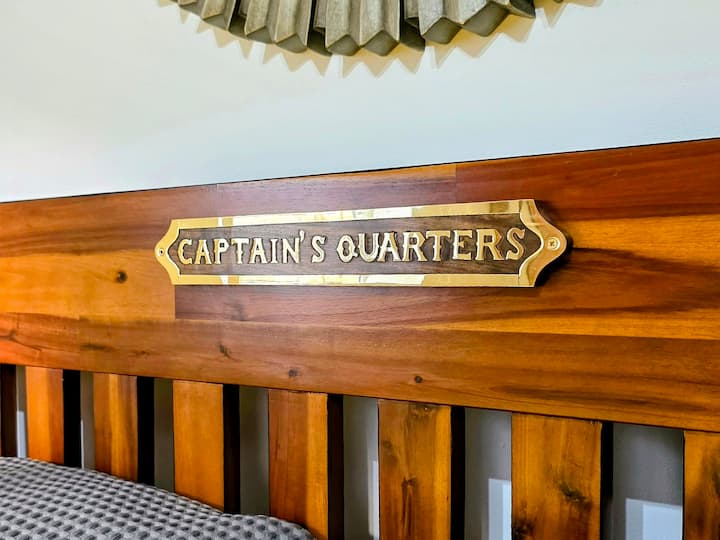 The Captain’s Quarters, A Cosy Coastal Retreat - Porthtowan