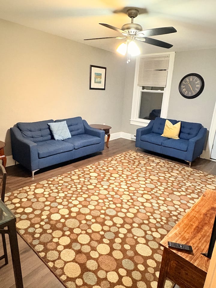 Lovely 2 Bedroom W/balcony Near Hopkins University - Baltimore, MD