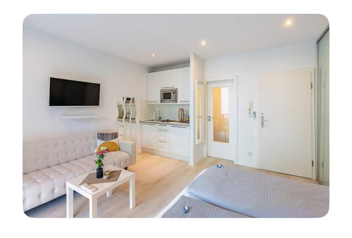 Lisa’s Cozy Urban Apartment With Balcony- Downtown - Munich Central Station
