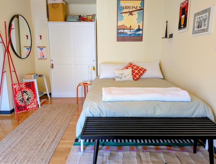 Stone's Throw Studio - Vashon Island