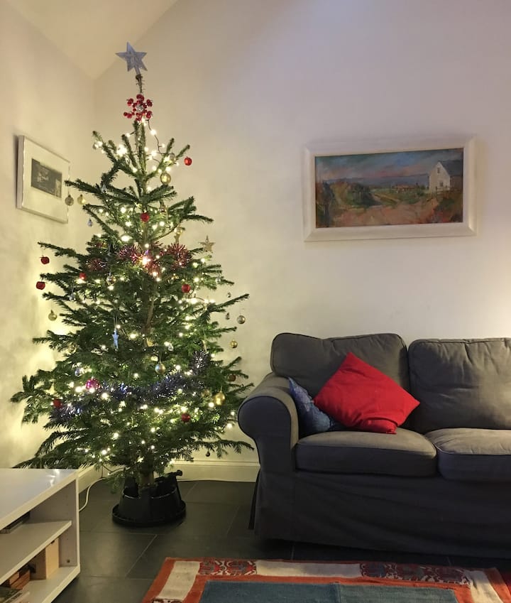 Cosy Cottage & Sea Views, Druidston, Pembrokeshire - Wales