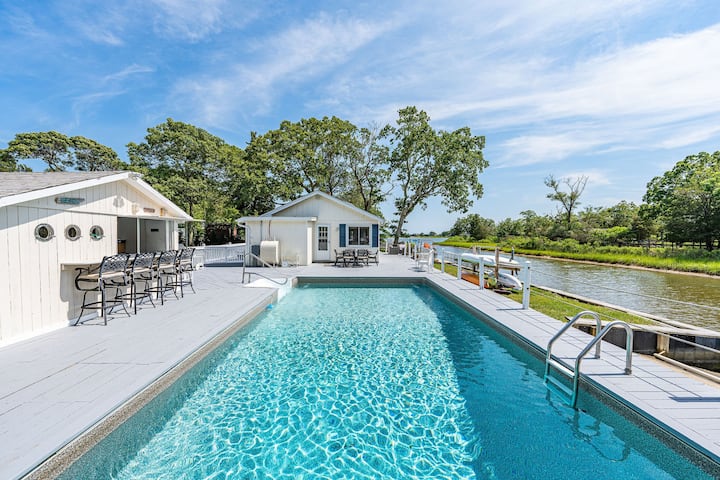 Southold Waterfront 4 Bed, Pool Open Til October - Greenport, NY