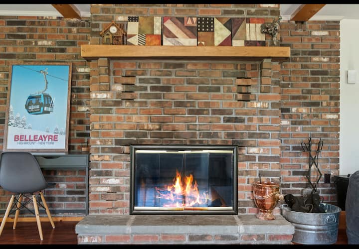 The Hog Mountain Chalet • Hot Tub • Near Belleayre - Roxbury, NY