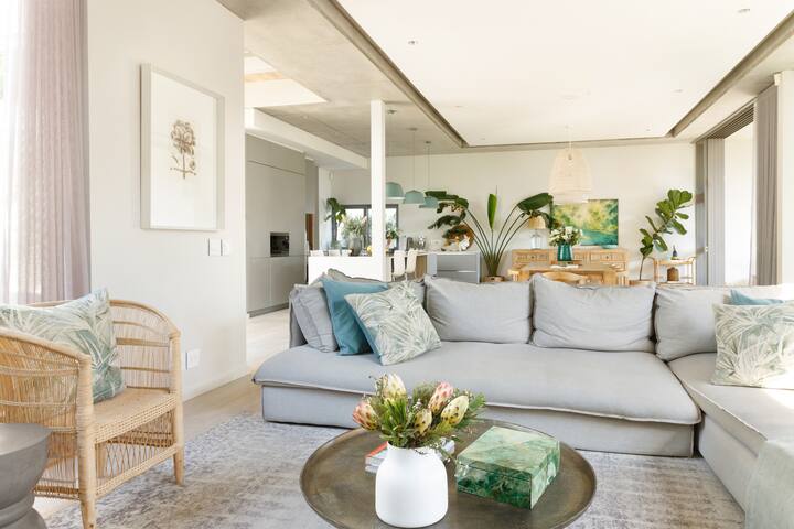 Luxury Camps Bay Pool Villa & Walk To The Beach - 캠스 베이