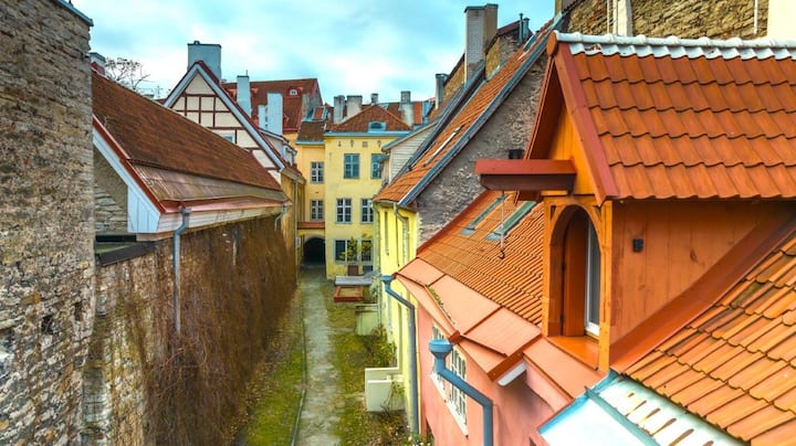 Medieval Home 4 In The Heart Of Tallinn's Old Town - Tallin