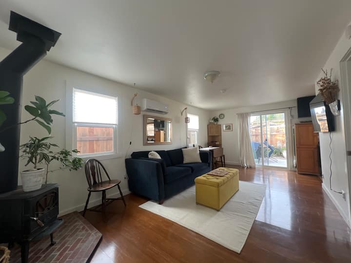Quiet Urban Cottage ~*~ - Eugene, OR
