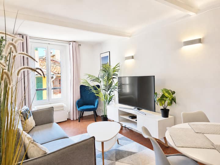 Vieille Ville D'antibes, 1&nbsp;Chambre | Climatisation | Plage | Arrivée Autonome - Antibes