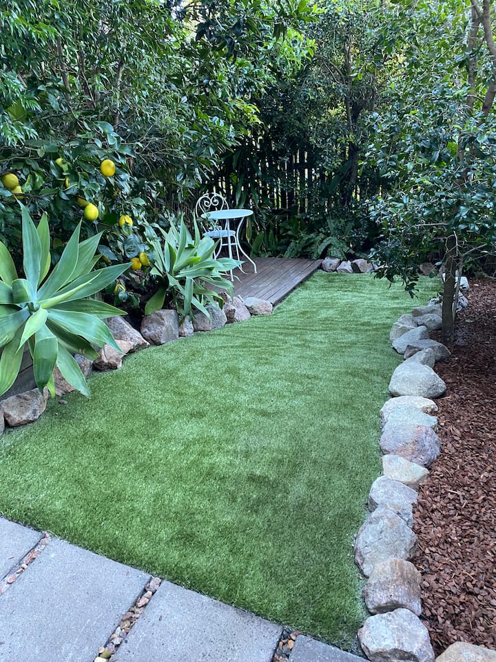 Little Ray Of Sunshine Beach - Pet Friendly - Noosa