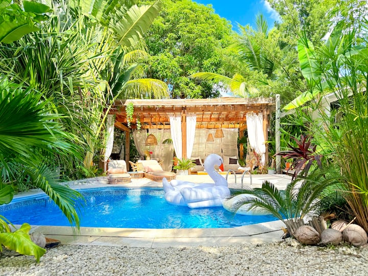 The Santūario. Your Miami Oasis, Elevated - Crandon Park, FL