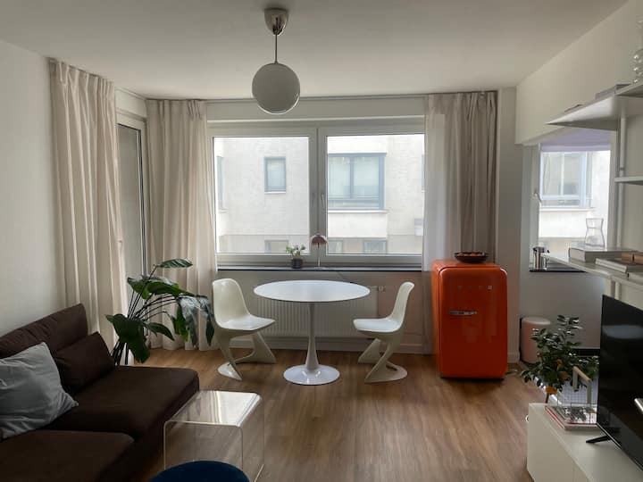 Charming City Apartment In
Cologne's Best Location - Colonia