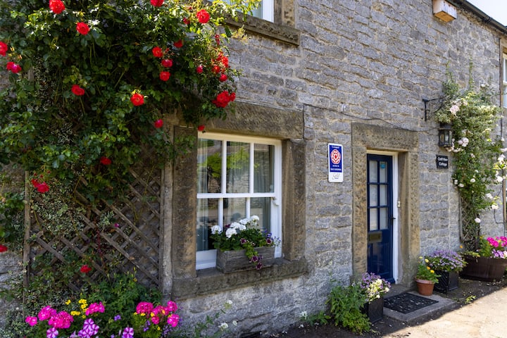 Croft View Cottage, Peak District Village, Foolow - Hope Valley
