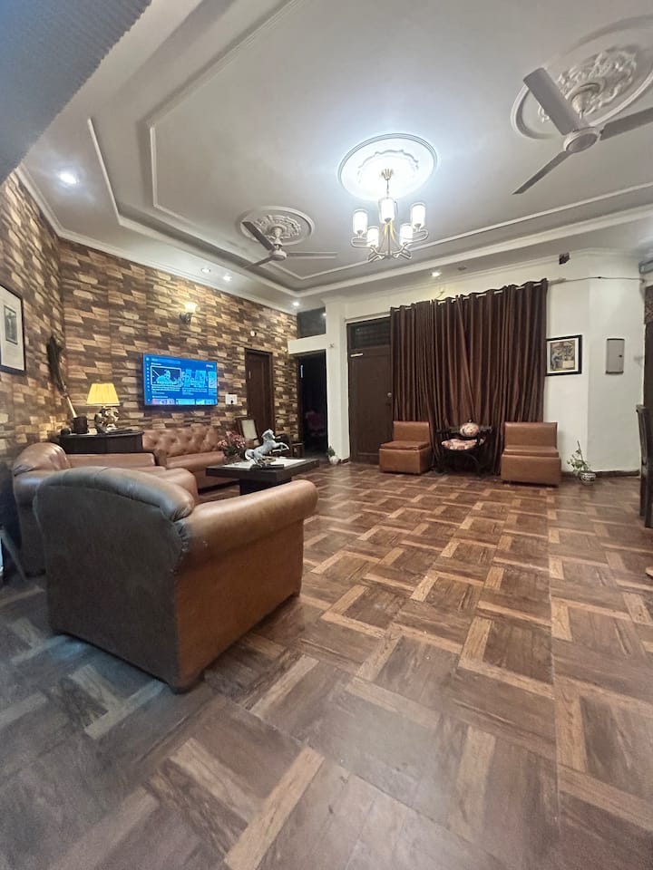 Modern Apartment Near Livasa Hospital Sector71 - 昌迪加爾