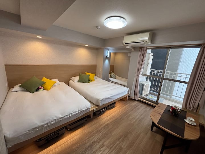 徒步到黑門市場6分鐘!日本橋車站5分鐘!可入住5人家庭房 有電梯 有Wi-fi - Osaka