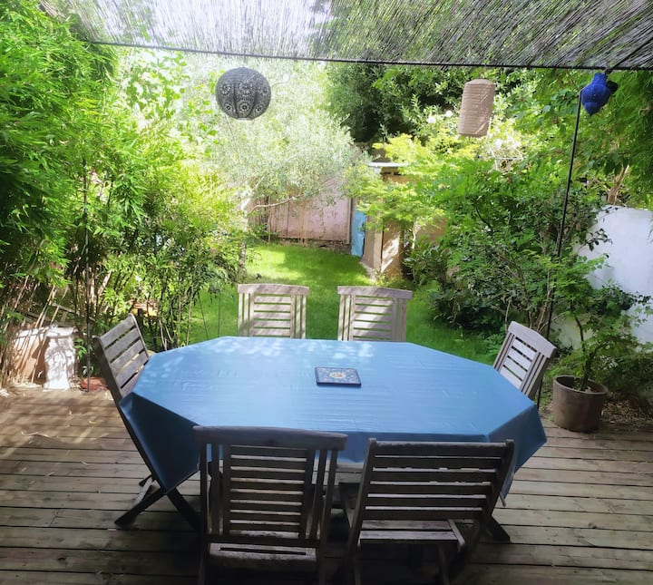 Charmante Maison Avec Jardin - Montreuil, France