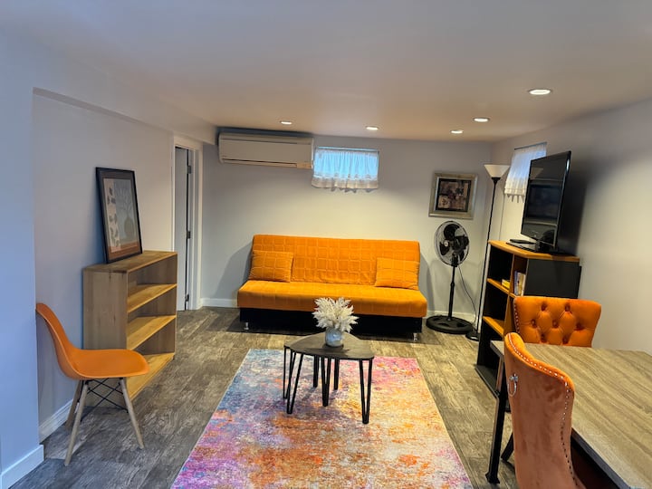 Beautiful Garden Dwelling - Garden City, NY