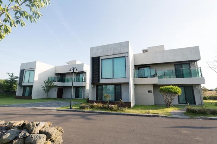 마레보휴양펜션/독채펜션/단체펜션/애월펜션/Bbq/조용함/주차장넓음/바베큐/호텔침구류/감성 - Jeju-si