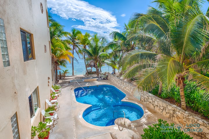 Right On Beach, Pool And Restaurant On Site, Wifi - Akumal