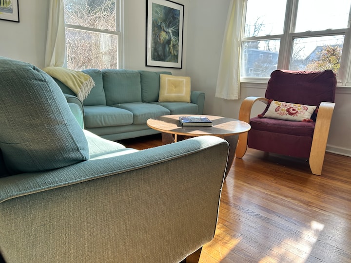 Walkable Princeton 3 Bedroom/2 Bathroom House - Princeton, NJ