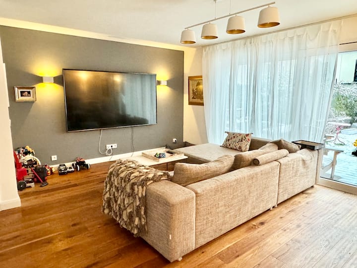 Room In House With Pool & Garden - Düsseldorf