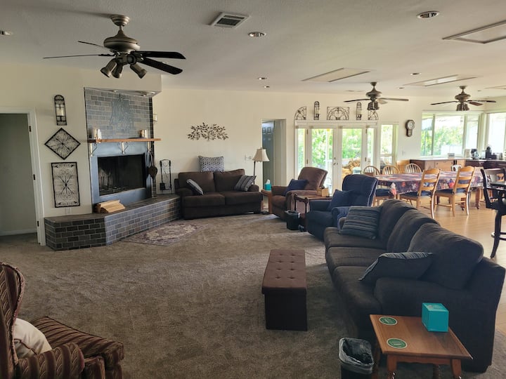 A Place To Gather; A Place To Relax - San Diego, CA