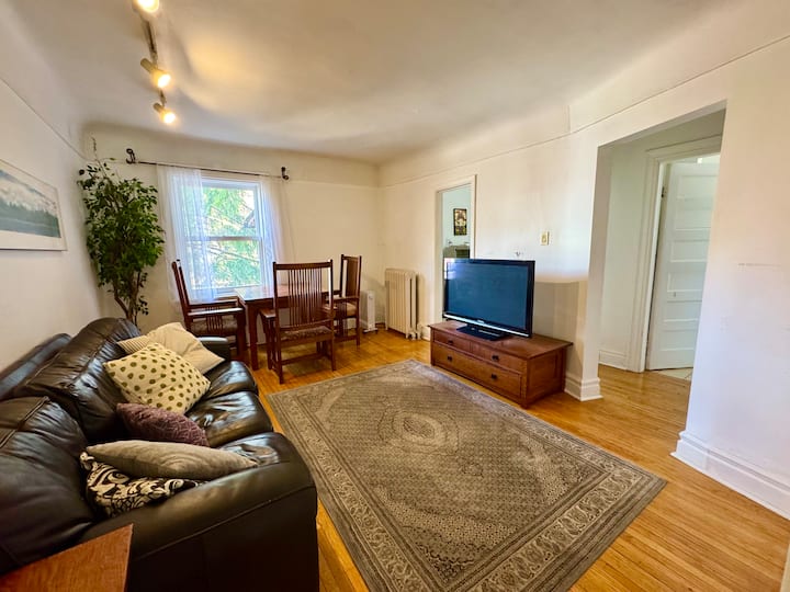 The Annex - Bright And Cozy Second Floor Apartment - Toronto
