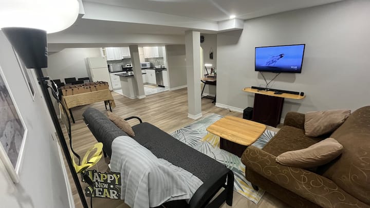 Private, Spacious Basement Suite With Separate Ent - Mississauga