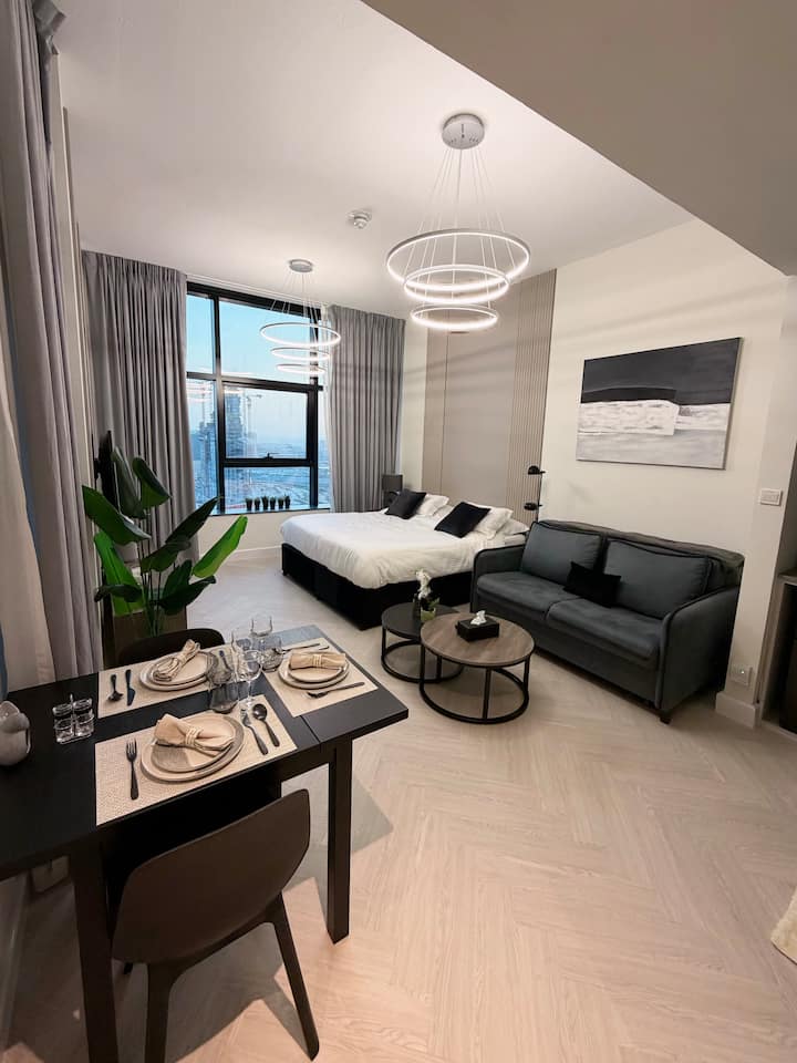 Brand New Spacious Studio With Panoramic Golf View - Dubai