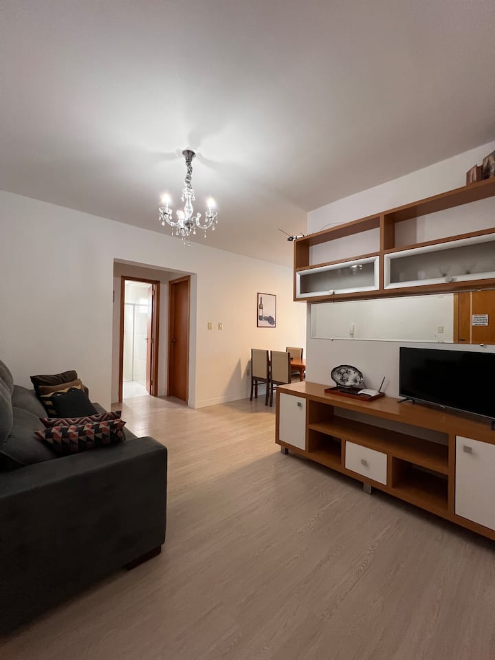 Apto Confortável, Ar, Wi-fi, *3*quartos. - Blumenau