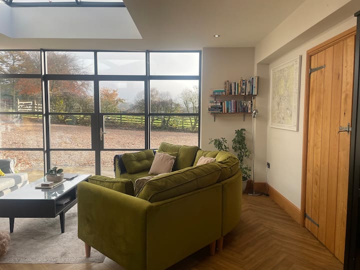Luxury Holiday Home With Hot Tub,  Pet & Family Friendly In The Yorkshire Dales - Skipton