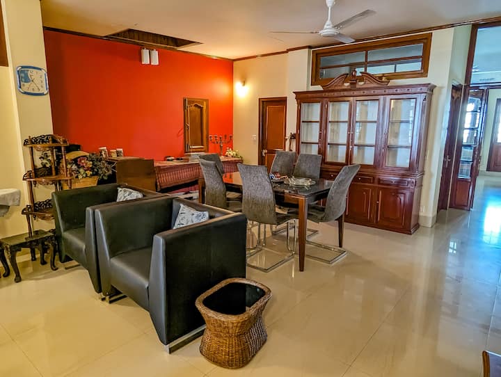 Blue Vanda - Bedroom 1 - Aizawl