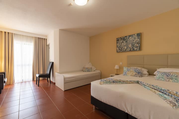 Manta Guest • Family Room & Breakfast • Near Beach - Monte Gordo