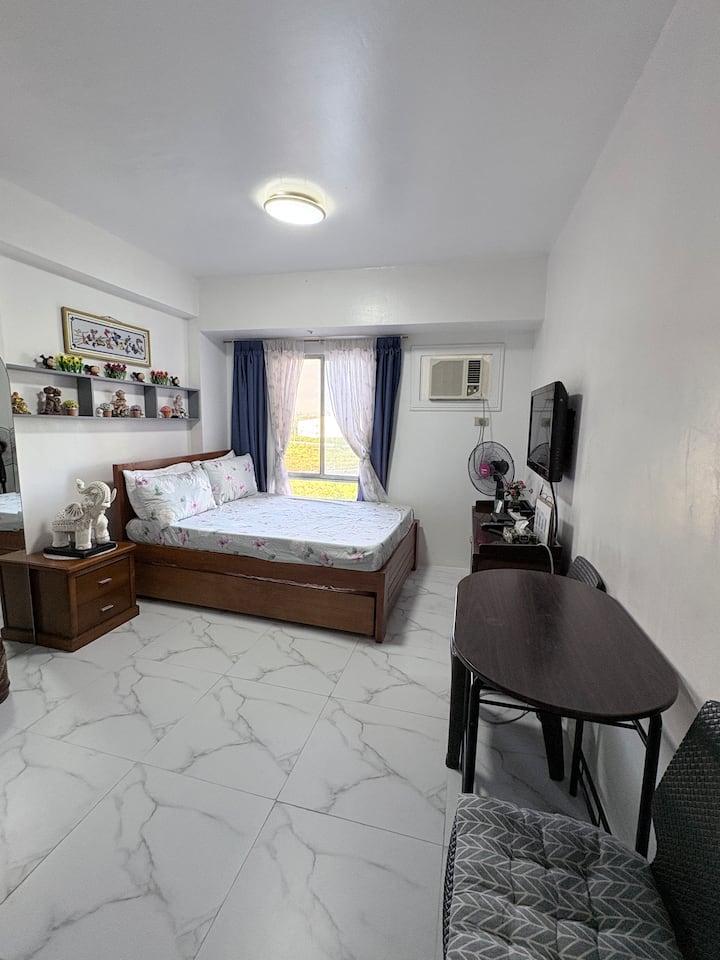 Studio Unit @ Avida Towers Sucat (With Wifi) - Parañaque