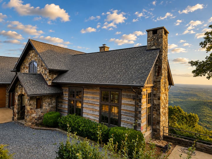Cabin Near Teic | Hot Tub & Long Range Views - Tryon, NC