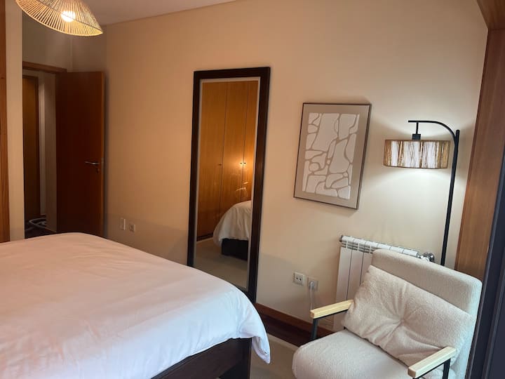 Modern One Bedroom Flat In A Beautiful Location - Guimarães