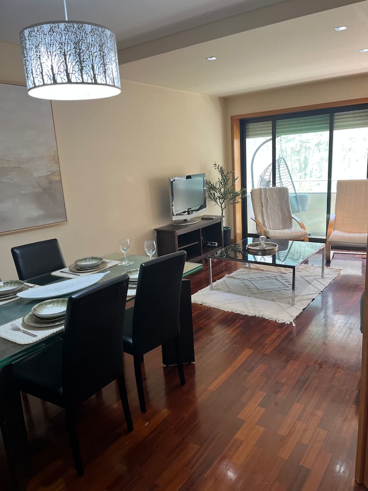 Modern One Bedroom Flat In A Beautiful Location - Guimarães