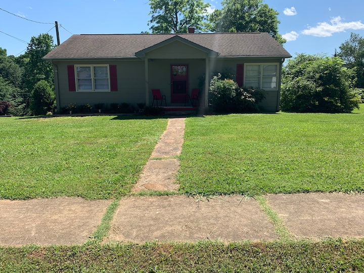 Great 3bed Home In Downtown Columbus. Monthly Rent - Tryon, NC