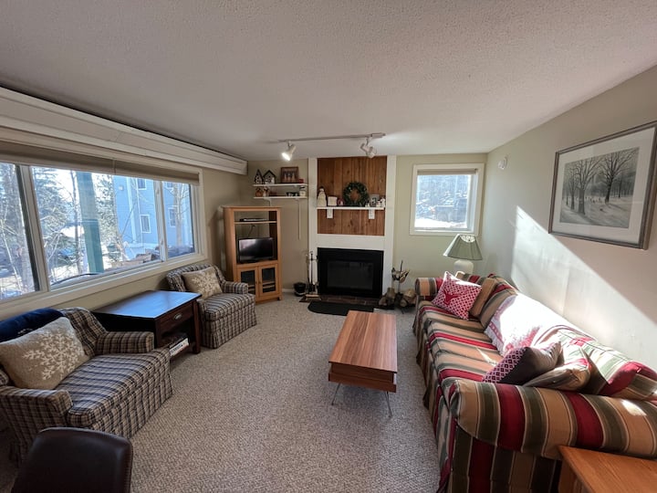 Okemo Mtn- Walk To Trail- 1 Bedroom Condo - Ludlow, VT