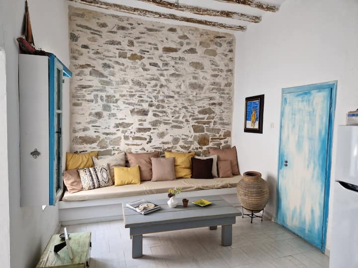 Authentic House Old Town, Central/ Quiet Location - Paros
