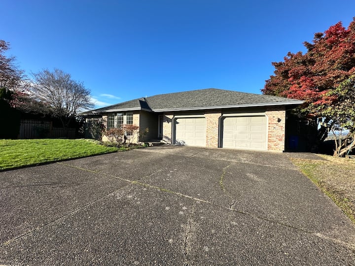 Peaceful Portland Stay Near Parks & Airport - Portland, OR