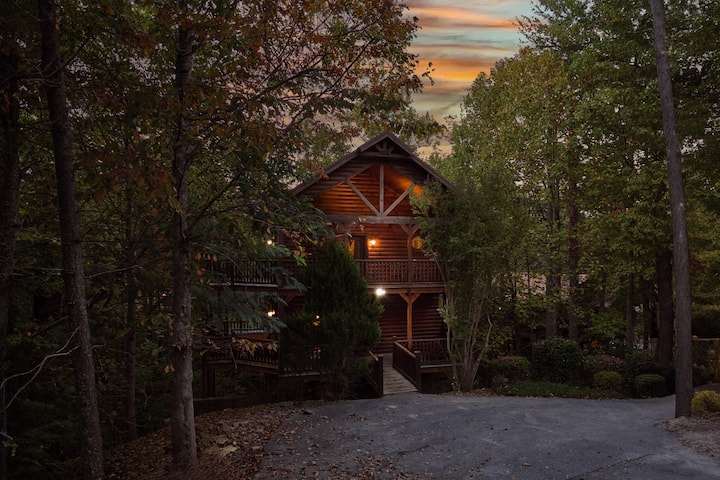 Game Room | Sleeps 12 | Hot Tub - Gatlinburg, TN