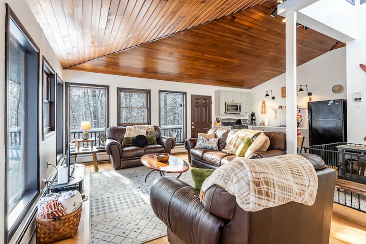 Rustic Chic Mtn Retreat, Mins To Pico & Killington - Killington, VT