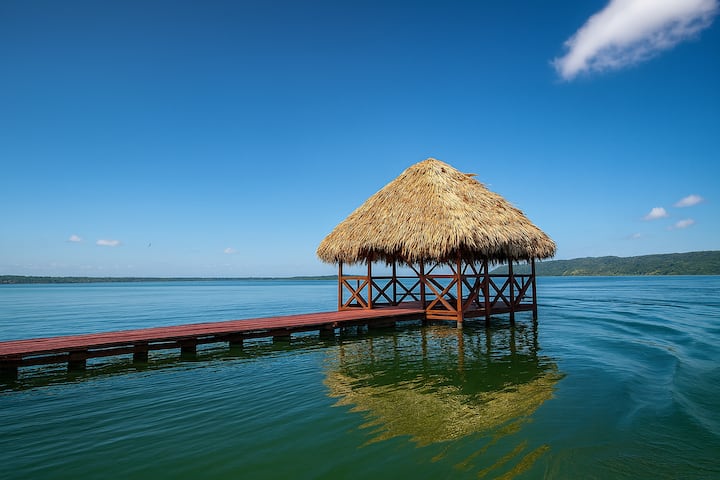 Playa En El Lago/naturaleza/aeropuerto/tikal - Petén