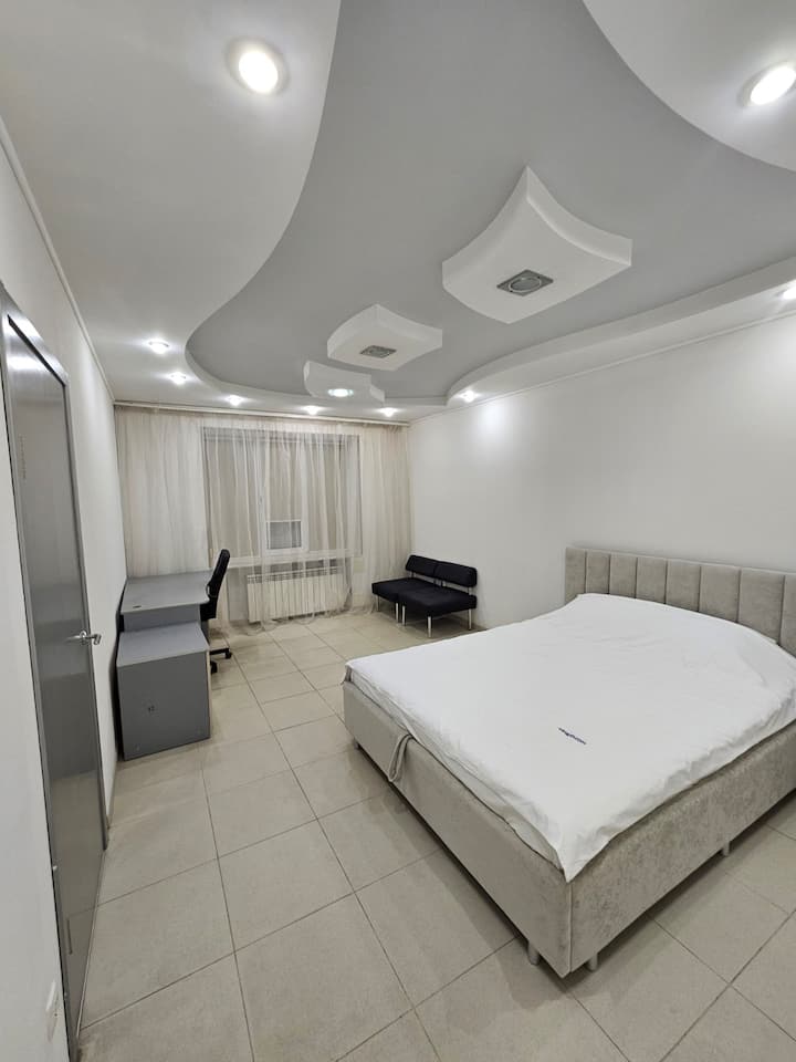 1 Room Apt By Gulliver Mall - 2 Hospitalna Str - Kyiv